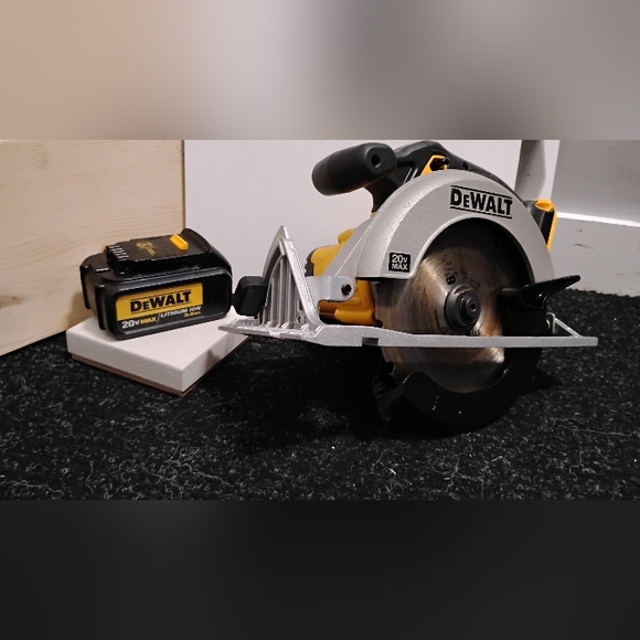 Dewalt | Other | Dewalt 2v Max Circular Saw With Battery | Poshmark